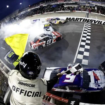 Chase Elliott Stands by Darlington Middle-Finger Incident with Kyle ...