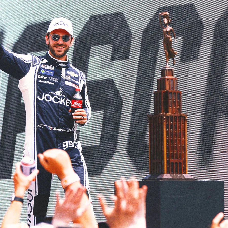 Daniel Suárez Faces High Stakes and Home Pressure in His First NASCAR ...