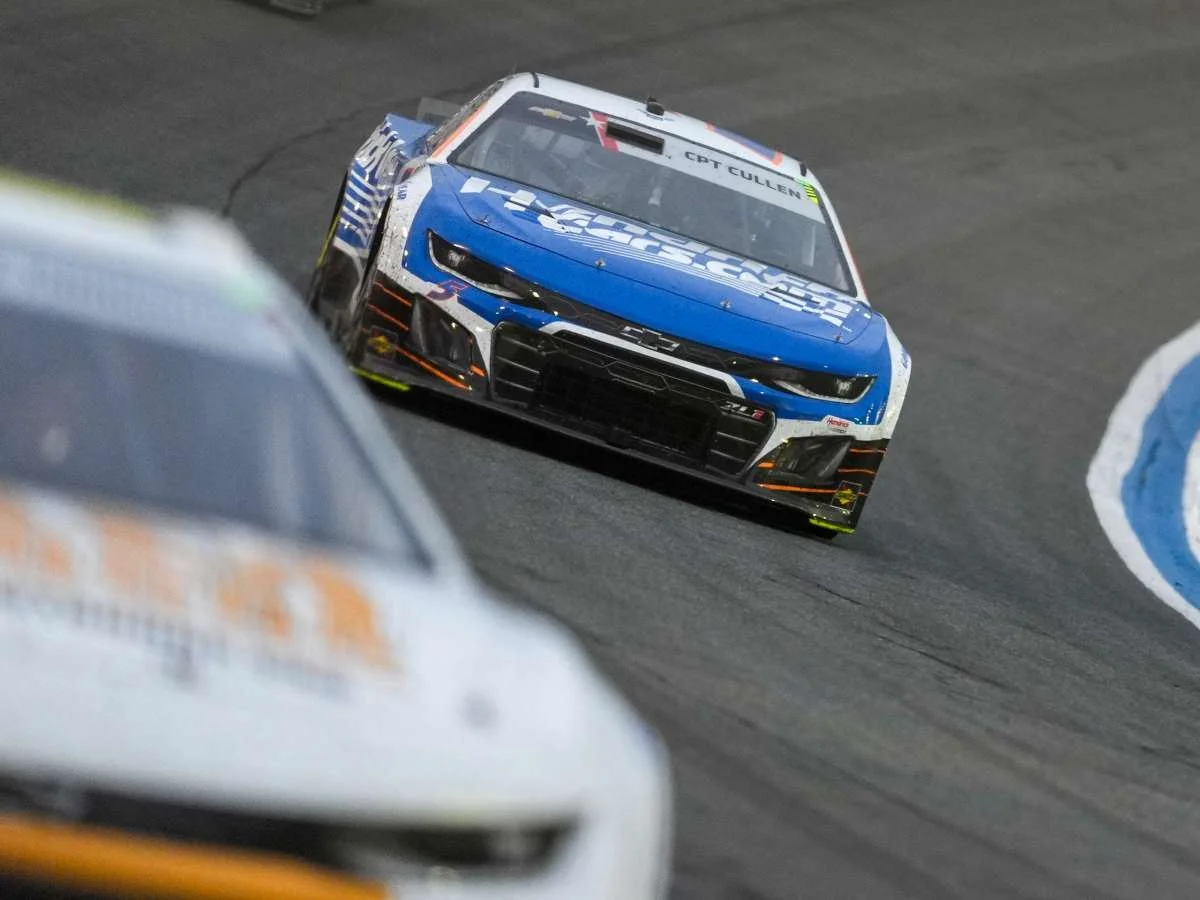 Kyle Larson Shocks Fans by Canceling Supercars Debut After Two ...