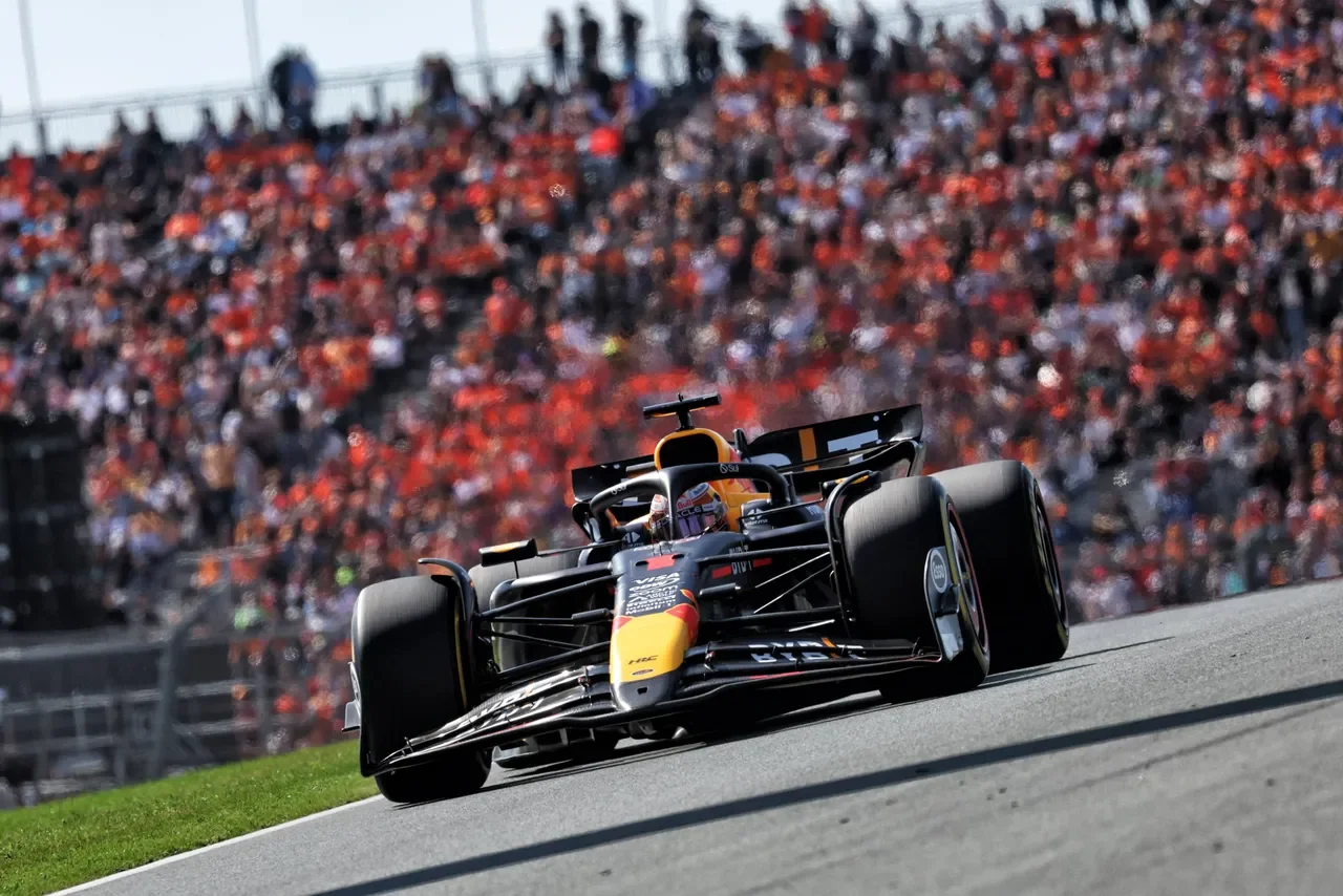 Damon Hill’s Sharp Reply to Max Verstappen on F1 Tracks Deserving ...