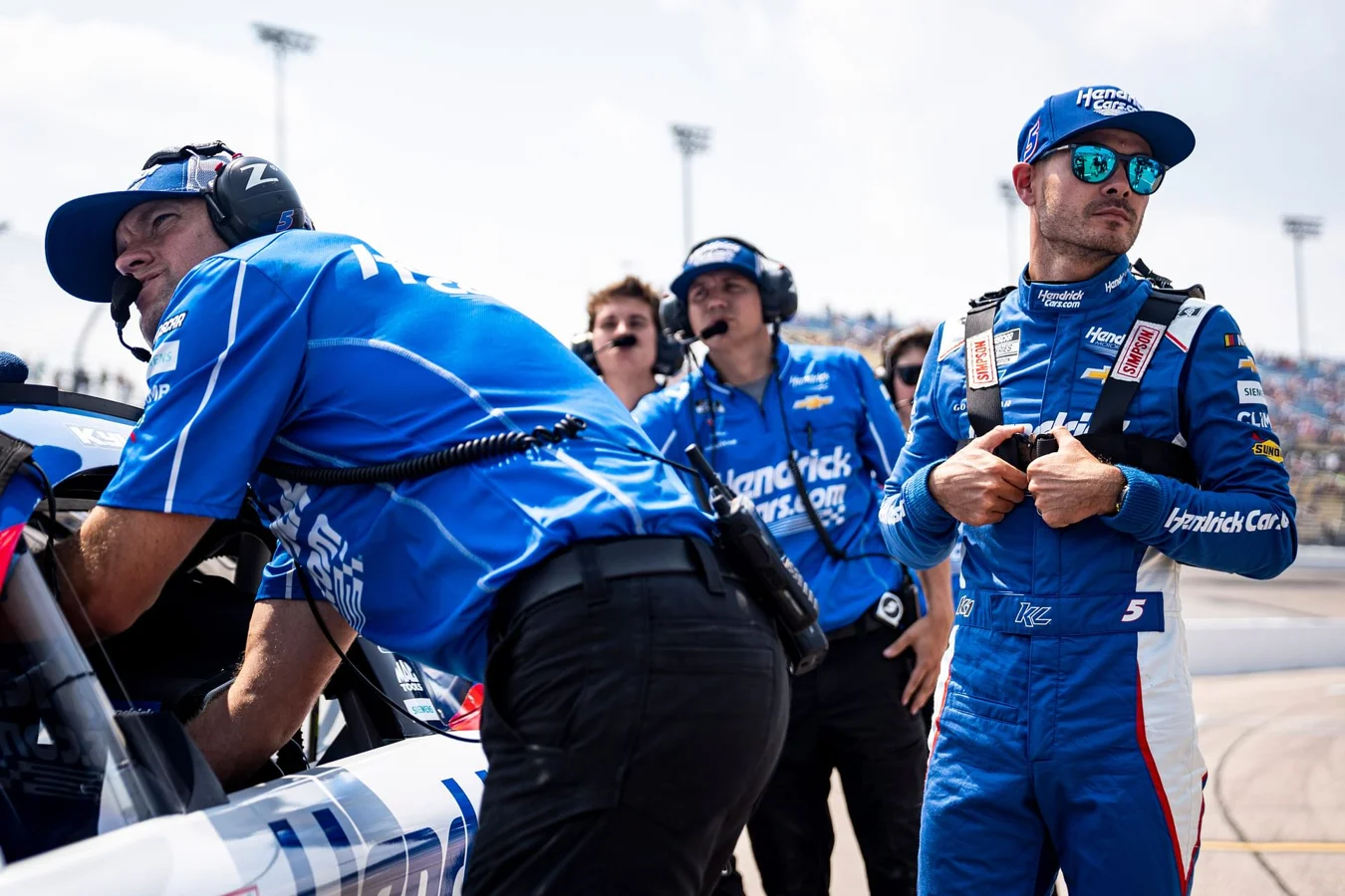 Kyle Larson ‘Devastated’ by Stewart Friesen Crash, Sends Prayers for ...