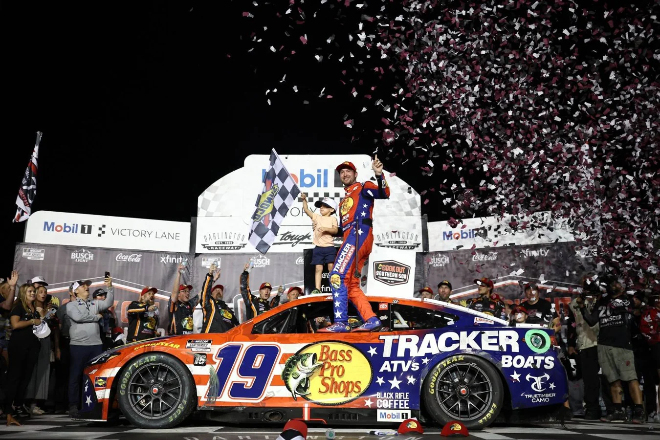 Chase Briscoe’s Southern 500 Victory Sparks Playoff Surge and Racing Glory