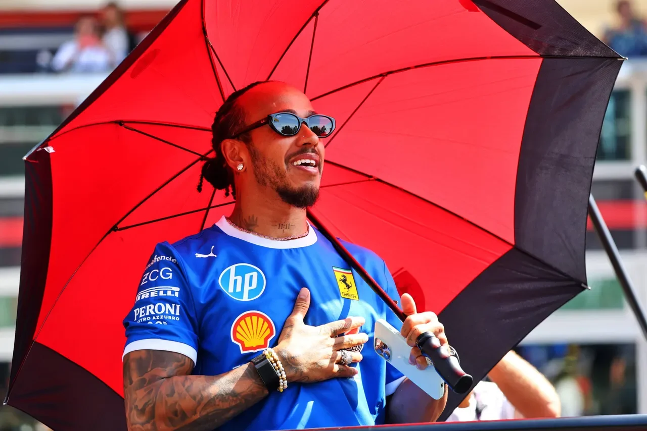 Lewis Hamilton Shares Inspiring Instagram Message to Fans During F1 Break