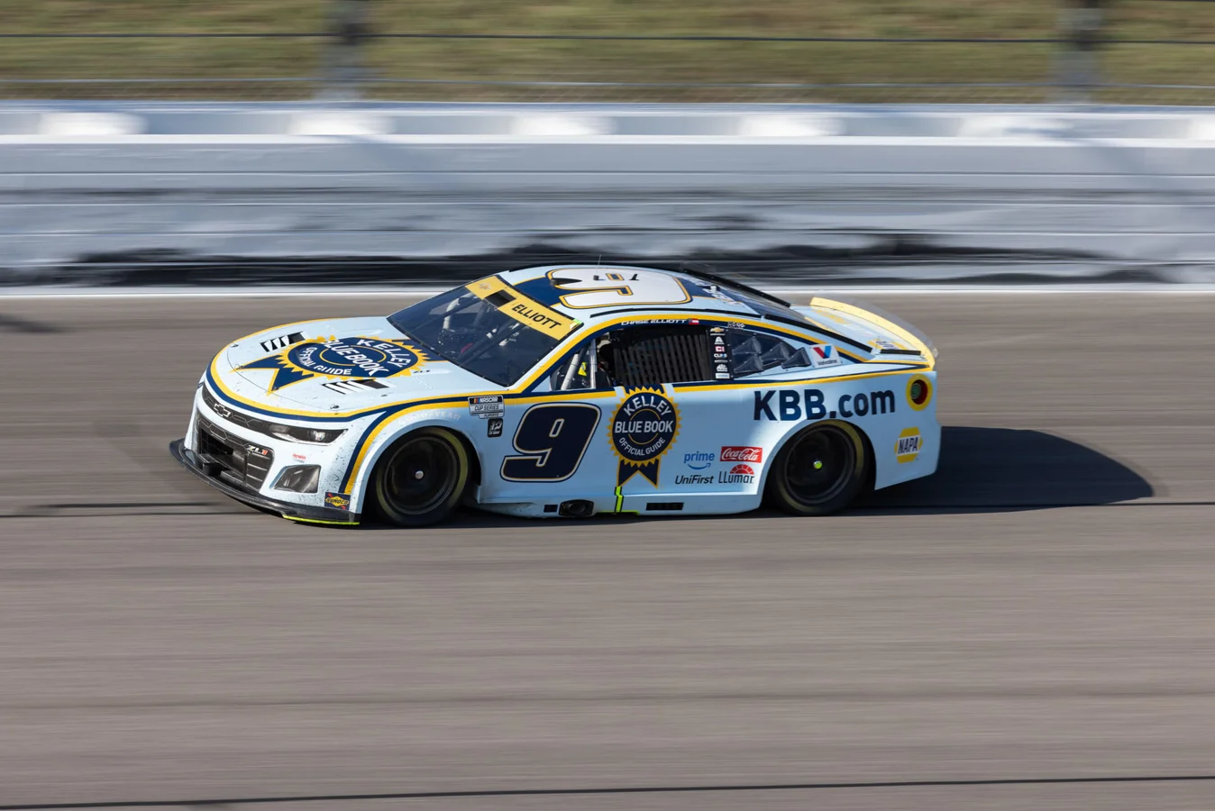 Chase Elliott Surprises Fans with Unique Gender Reveal Request