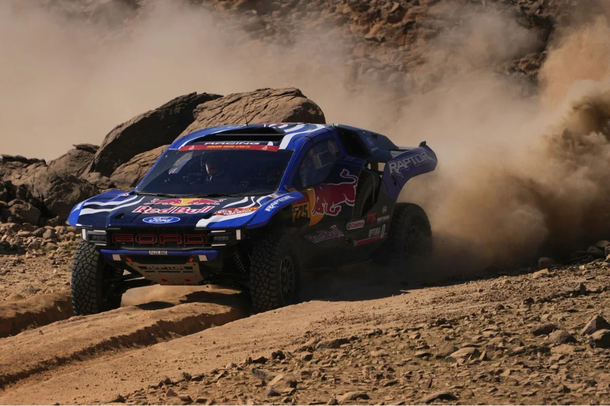 Carlos Sainz Shares Emotional Dakar Rally Message to Father