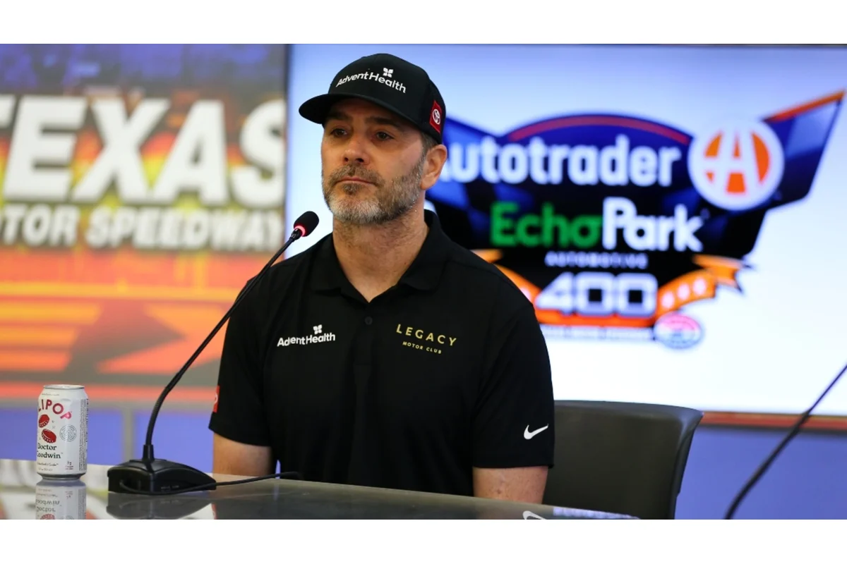 Jeff Gordon Admits 2007 Made Jimmie Johnson ‘Invincible’