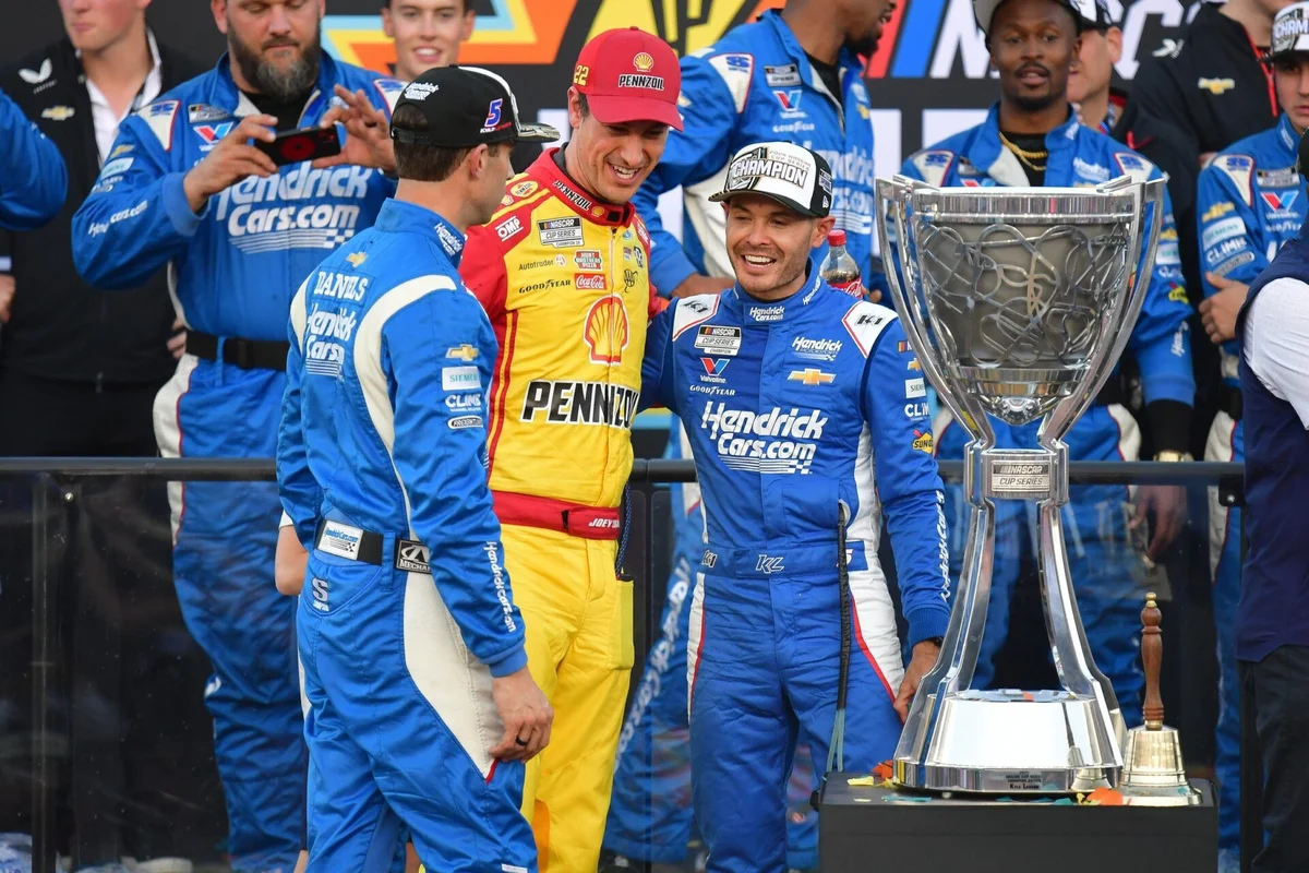 Jeff Gordon Still in Awe of Kyle Larson NASCAR Cup Championship