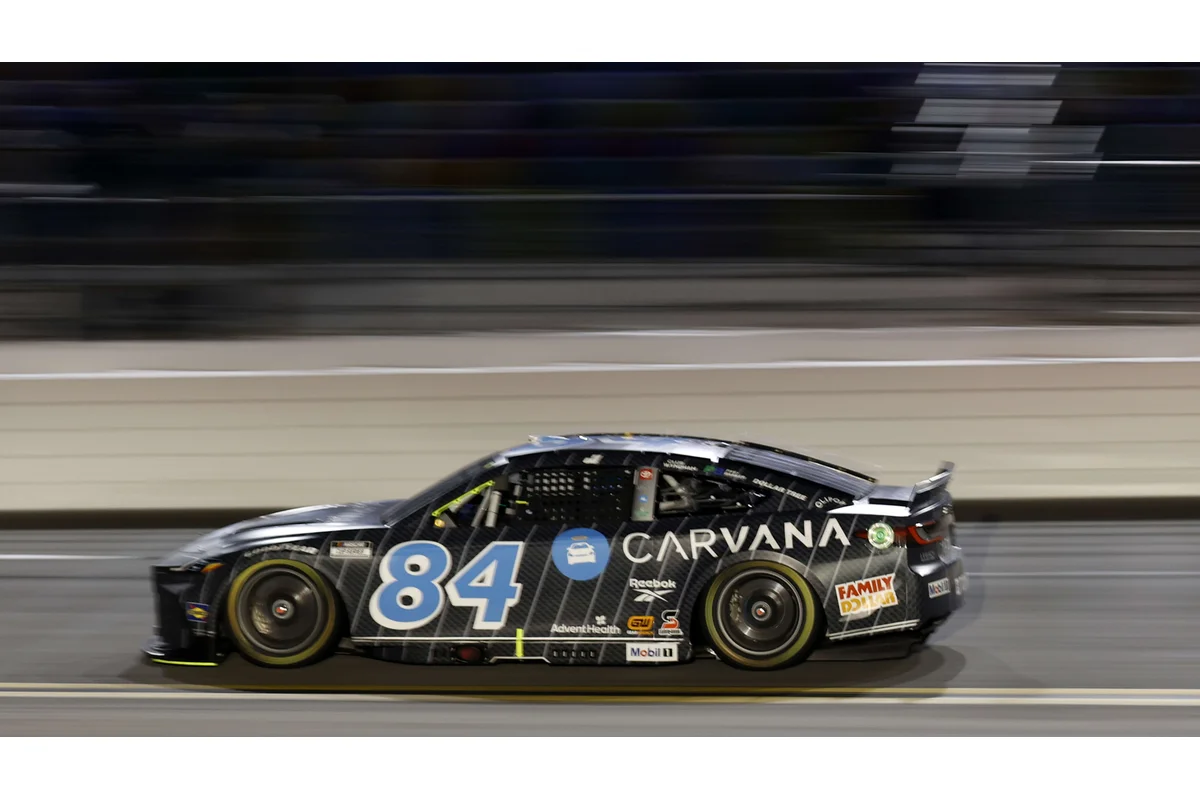 Jimmie Johnson Backs NASCAR’s Bold Return to Chase Format