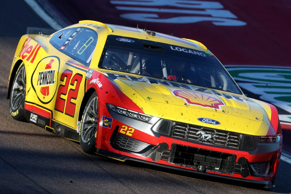 Insider Model Backs Joey Logano for 2026 NASCAR Clash Win