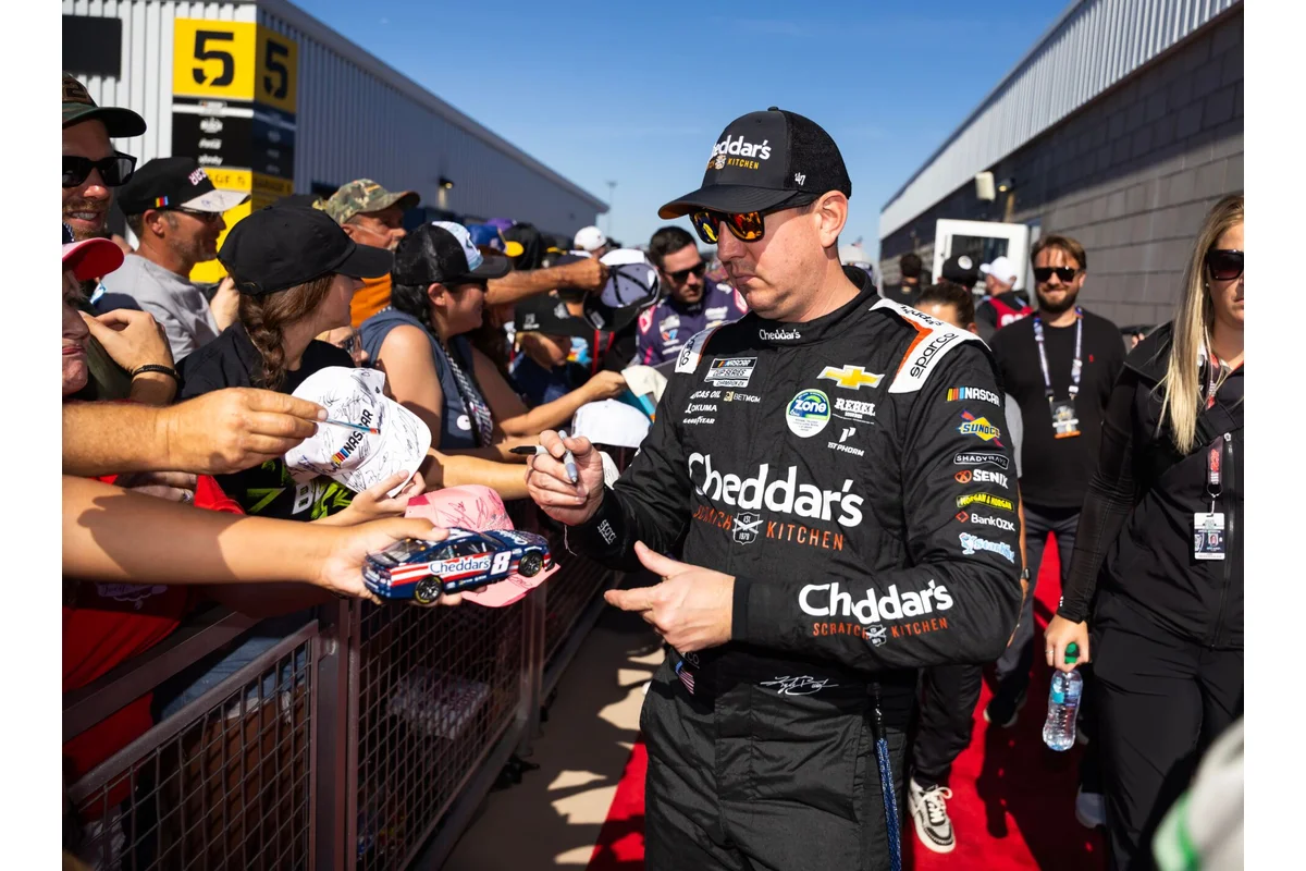 Kyle Busch Eyeing Spire Ride as Suarez Faces Intense NASCAR Pressure