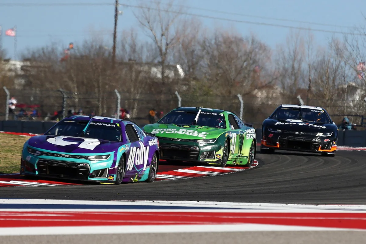 Anthony Alfredo Steps In for Alex Bowman at Phoenix Race