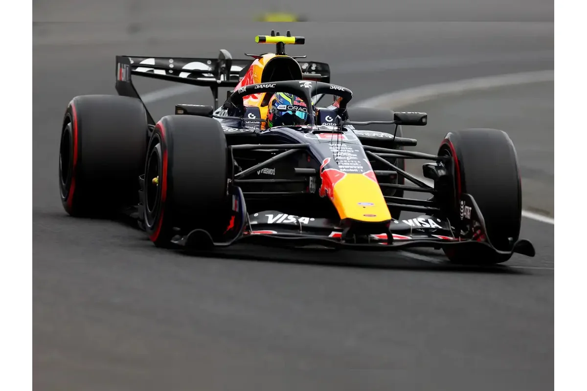 Max Verstappen Starts Australian GP Despite Qualifying Crash